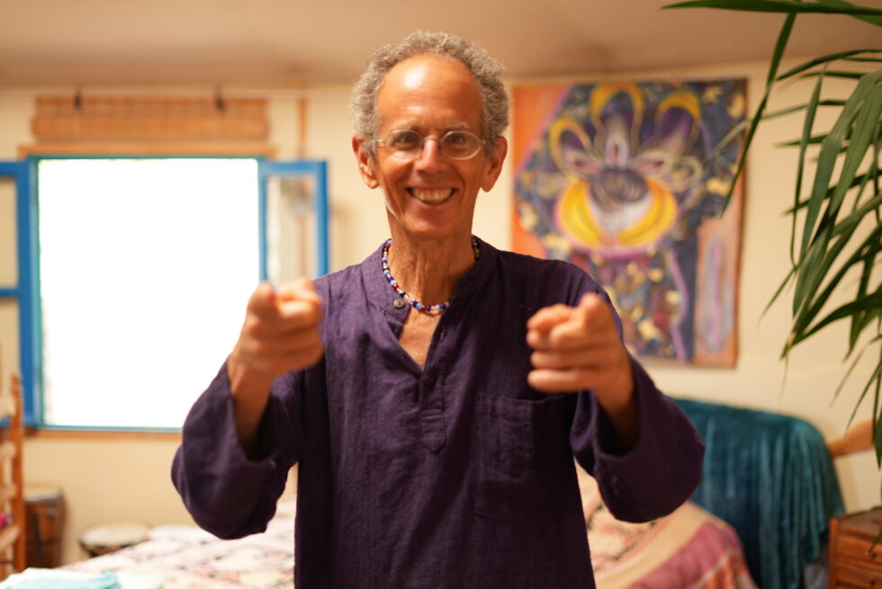 What is Energy Reading? Understanding Vibes & Intuition